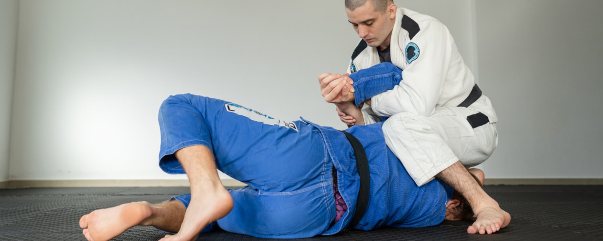 Hitchhiker Escape In BJJ: Complete Guide - Elite Sports