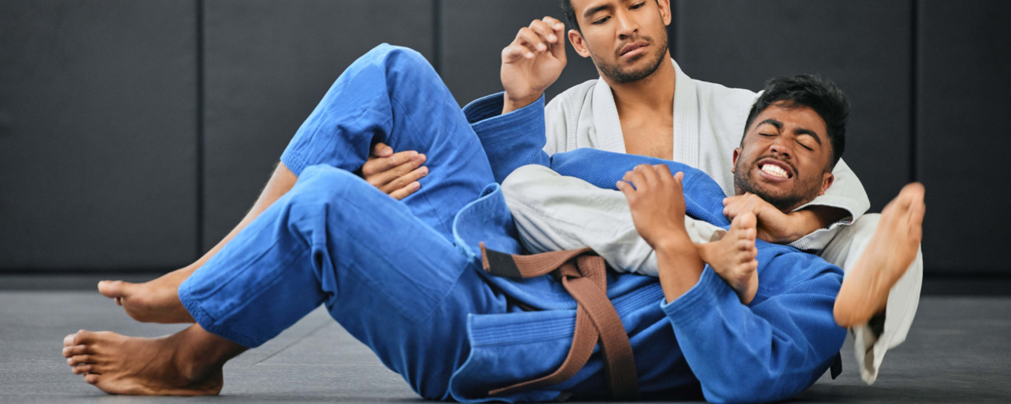 What Attacks Can You Do From the BJJ Arm Saddle Position? - Elite Sports